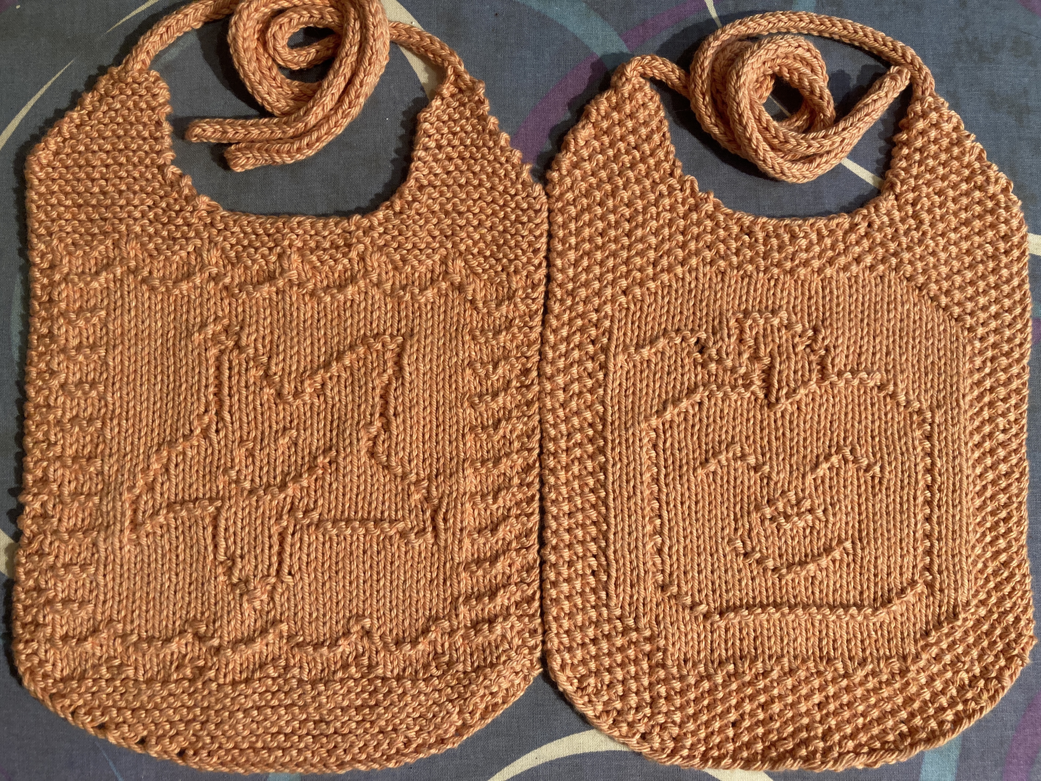 Knitting Queen (Bee) | Queen Bee Knits